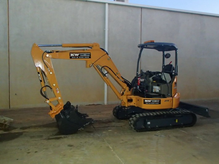 4t Excavator | KW Earthmoving & Concreting