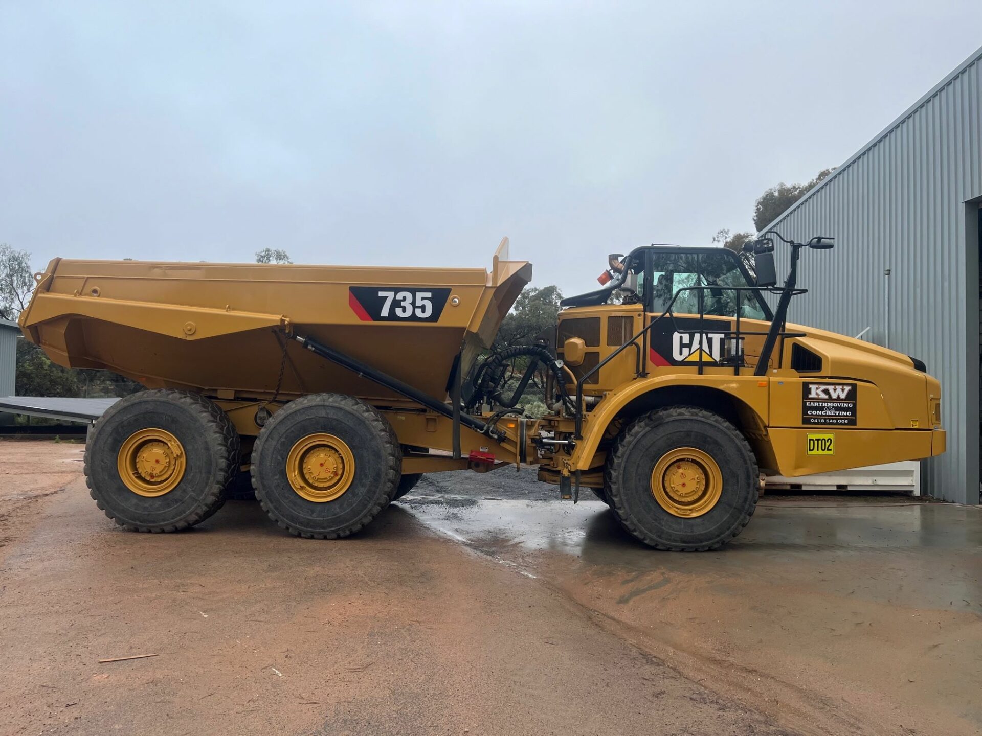 CAT 735C Articulated Dump Truck | KW Earthmoving & Concreting